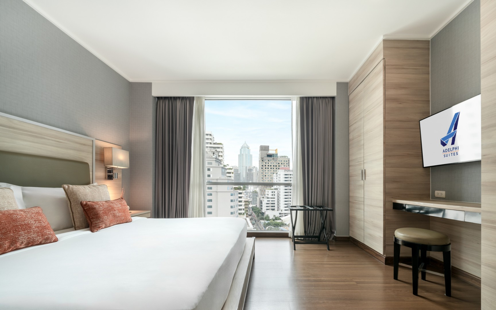 Adelphi Suites Bangkok Hotel Offering Urban Comfort